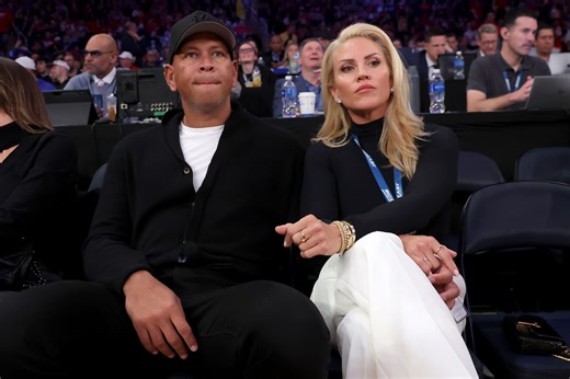 Alex Rodriguez’s girlfriend Jaclyn Cordeiro drops 3-word comment on boyfriend’s new look with designer glasses