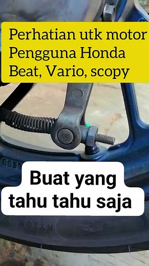 2.1M views · 2.3K reactions | Penyebab Honda Beat, Vario Motor berat tarikan nya hanya karena pemasangan per kawat rem Yg salah pasang menjadikan rem tidak mau balik.dan akibat nya kalian tahu sendiri #mekanik #cara #tiosandtriks #tutorial #bengkel #motor #belajar #servis | Belajar bengkel motor | Facebook