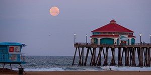 April stargazing highlights: Night skies light up with Pink Moon, Lyrid meteor shower