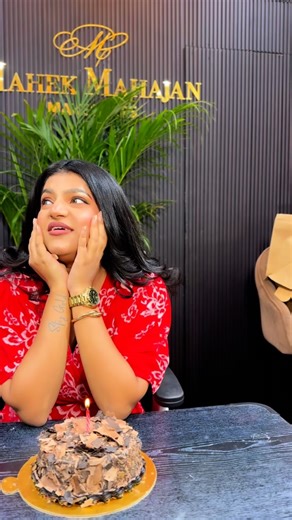 MAHEK GOYAL | Pro- Makeup Artist | Makeup Educator on Instagram: "‼️10 Days Basic to advance Course ‼️(OFFLINE TRAINING )⭐️ Place - Mahek Mahajan makeovers Noida studio , sector 29 Dates - 7-16 March 2026 Time - 11am - 4 pm Fees - 25000/- 💐 HURRY UP Call us - 9711506386 👉🏻DEMOS ✅Party look Demo ✅Glam HD Makeup Demo ✅HD Bridal Makeup Demo ✅Full Day Practice and Q&A ✅Product Knowledge ✅ Makeup Application ✅photography ✅Light knowledge ✅portfolio shoot Note - Everyday we will be having practise 