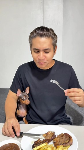 18K views · 274 reactions | First time mag luto at matikman ang meat ng LAMB. Pag sa restaurant kasi mejo may kamahalan sya kaya di kami nag oorder ni Popi at tsaka pag di namin nagustuhan sayang. 若 Kaya bumili muna ako ng LAMB sa The Fat Butcher. Quality and Premium meat talaga. #LambSteak #LutongBahay #Popi #LambShoulder | Popi Jm and Bryan | Facebook