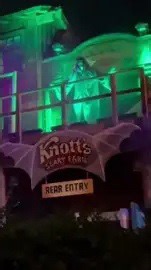 knotts scary farm hanging show vs disney dragon fail