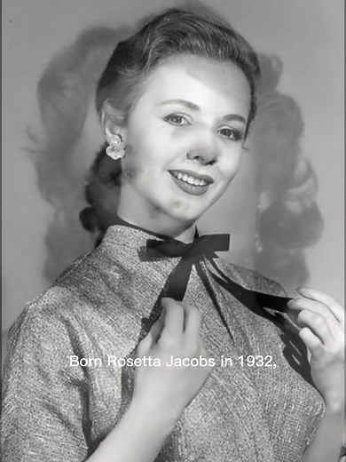 Piper Laurie’s story is one of Hollywood’s most quietly explosive journeys. Born Rosetta Jacobs in 1932, she was pushed into the studio system before she was even out of her teens. What most people don’t know is that by the early 1950s, Universal kept her locked in a cycle of sugary roles she hated—publicity stunts, fake dates, manufactured smiles. She once said she felt like a “decorated doll,” trapped in a machine she couldn’t control. #reelsviral #trendingreels #facebookreels #viralvideo #ree