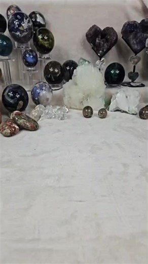 Agaat4you on Instagram: "Lieve lieve allemaal, wat een feestje weer ❤️❤️❤️ en wat een prachtige claims dank dank dank. Anders dan anders zal ik morgen ochtend de boxen online zetten ipv vanavond, en uiteraard morgen de after live table scan. Slaap lekker allemaal 😘😘😘"