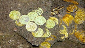 I'm on a big treasure hunt | The Best Archaeologist