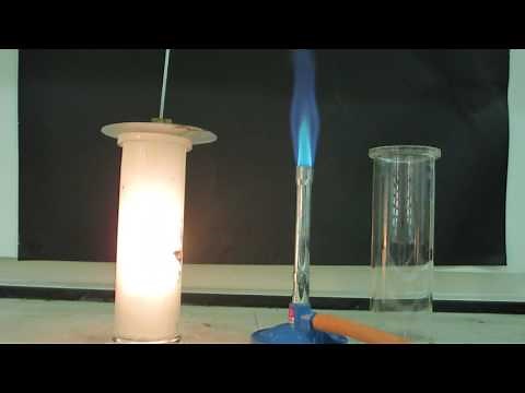 Burning magnesium in oxygen