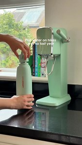 The toughest of climbs deserve the fizziest of drinks. Fizzy for up to 12 hours and cold for up to 24 ❄️ compatible with the Sodastream Art, Terra, e-Terra, Duo, Enso, One Touch & Spirit. Also dishwasher safe, so you can take Pepsi on the go and not worry about a lingering aftertaste! Shop in Mint, Storm Blue & Sand via our website and other retailers #sodastream #dayhike #hiking | SodaStream UK