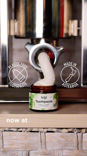 🚨 Hey Auckland! 🚨 We got Plastic Free Toothpaste into New World supermarkets 🥰 ✅ Formulated by an oral health therapist. ✅ One jar = two toothpaste tubes Would you try this? | Solid - Sustainable Oral Care
