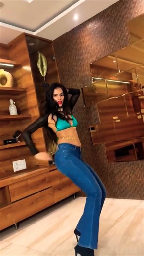 Dirham ❤️‍🔥#explore #fyp #trending #shorts #viral #youtubeshorts #viralshorts #foryou #dance #yt