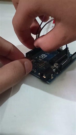 Building a Trafic Signal Light Using Arduino #arduino #led