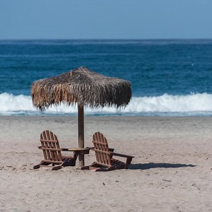 Shop, Eat, Stay, and Play with new Veterans Access privileges here at MCCS Camp Pendleton! Extended benefits allow Veterans to shop at the MCX, book a stay at our beach cottages and campgrounds, and use select recreation facilities. | MCCS Camp Pendleton