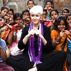 Geneviève Borne devient la nouvelle ambassadrice de Vision Mondiale - Hollywoodpq.com