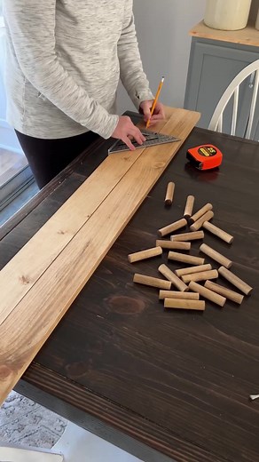 I love string hearts for a simple Valentines decor! | Just Call Me Homegirl