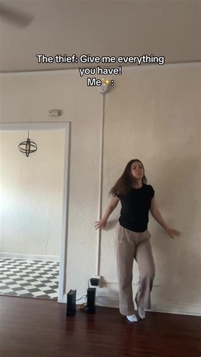 Sabrina Carpenter y su amigo fiel en un momento emotivo