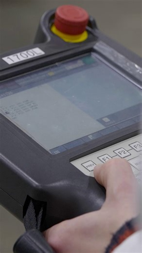 MTDCNC on Instagram: "Whatever robots you’ve seen before, this is automation on another level! “To see these robots now in the flesh with the technology that Loop Technology put on the end of them is absolutely fantastic.” In partnership with FANUC UK, Loop Technology are pushing aerospace automation to a new scale, using one of the only robot platforms globally capable of handling FibreFORM end effectors at aerospace mould size. Designed to handle fragile carbon fibre with minimal stress, the F