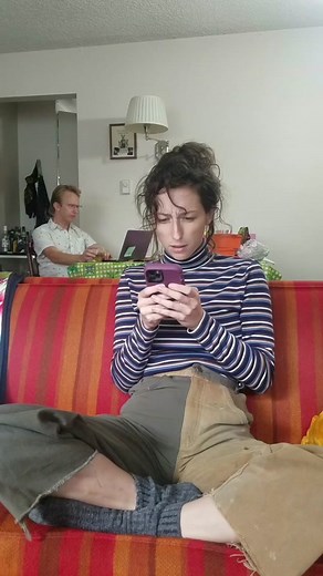 Tinder eye-catching pics! #tinder #petraccoon #nonmonogamy #scarypockets #datingadvice #polyamorous #swiperight