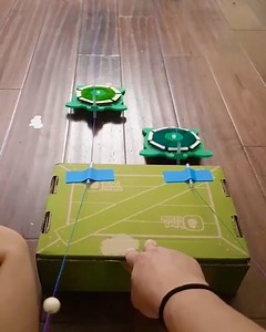 Put tension to the test with racing turtles! 🐢 When you pull on the string, the tension makes the turtle stand up and shuffle forward. It's a 𝘵𝘶𝘳𝘵𝘭𝘦𝘺 awesome way to learn about the power of physics. [Featured: Kiwi Crate Push-and-Pull Toys] 📸: erinr79 | KiwiCo
