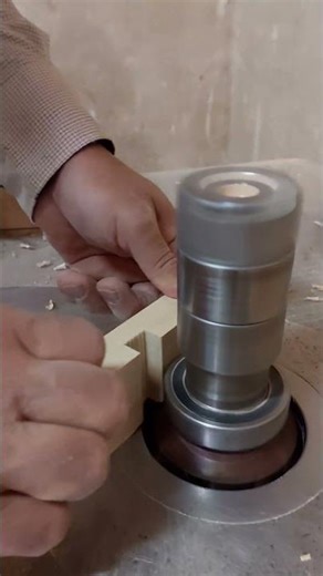 Pro Woodworker Rounds Edges Into Perfect Half-Circles