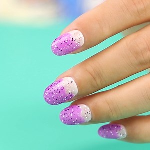 Create this simple confetti design using Gel Paint! 🎊 https://bit.ly/BlueskyGelPaint Grab two of your favourite shades and get creative - who's going to be trying this one out? 🤩 | Bluesky Cosmetics