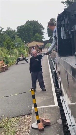 This Railroad Hand-Off Is Absolutely WILD 🚆