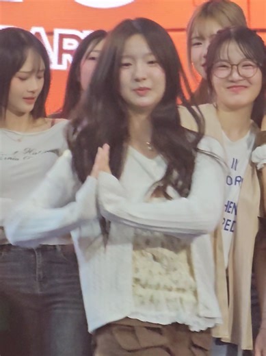 ได้(ด้าย)ไหม? - Niya [FanCam] Masaka no Confession Busking and Random Play Dance Party at Paradise Park #NiyaBNK48 #BNK48 #masakanoconfessionth_busking