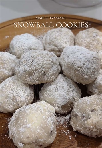 Delicious Snowball Cookies Recipe for the Holidays
