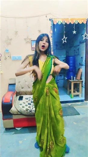 Trending BHOJPURI Dance Piyawa Palangiya Hilavewala Chahi?