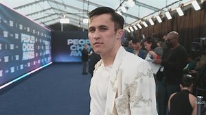 Chris Olsen - 2022 People's Choice Awards E! Glambot