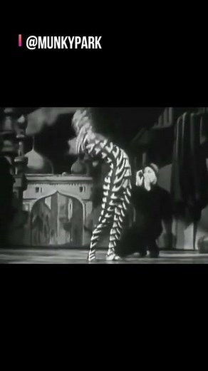 HYPNOTIC Contortion Snake Dance by Janik & Arnut 🐍 #shorts