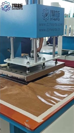 Silicone Label Embossing on the face of Clothes 3D Embossing Machine For Garment