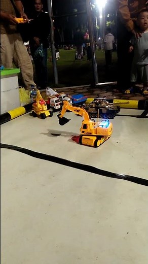 Mainan Beko Remote Control - Review RC Excavator