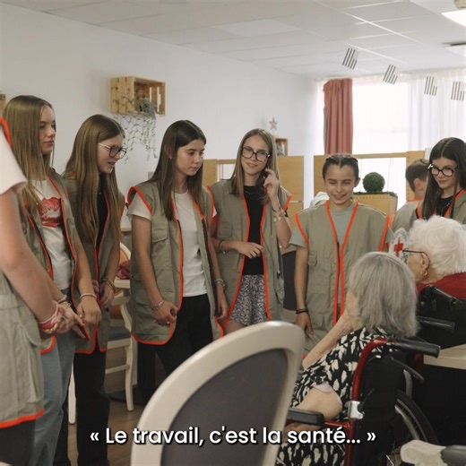 📐✒️ Savoir-être, empathie, solidarité... Les bienfaits de l'Option Croix-Rouge sont nombreux ! Les profs et les élèves en parlent mieux que nous 😉 👉 Envie d'en savoir plus sur l'Option Croix-Rouge pour la rentrée de septembre, rendez-vous juste ici : https://www.croix-rouge.fr/option-croix-rouge-la-conscience-sociale-et-citoyenne-ca-sapprend | Croix-Rouge française