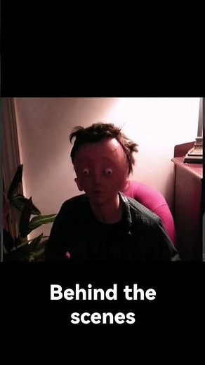 Stitches (2012) exploding head effect