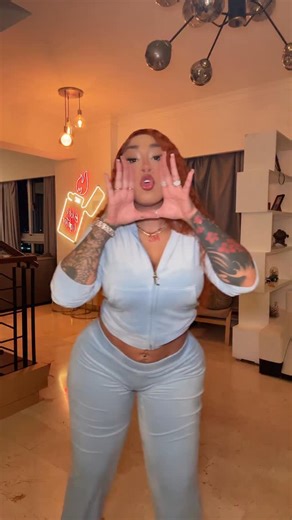 ARLENE MC on Instagram: "AwooOooOoo 🐩🐾 #Raza mandenme sus tiktok pa’ subirl@s 😍 disponible en YouTube ve comenta y dale likeeee y en las tiendas disponible descargalo ya! 🎶 - Mis bailarinas ♾️ @yaii0.17 @maomymoreno24 🩷"