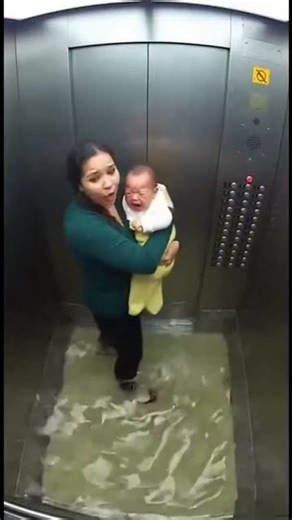 she couldn’t hold the baby anymore 😭