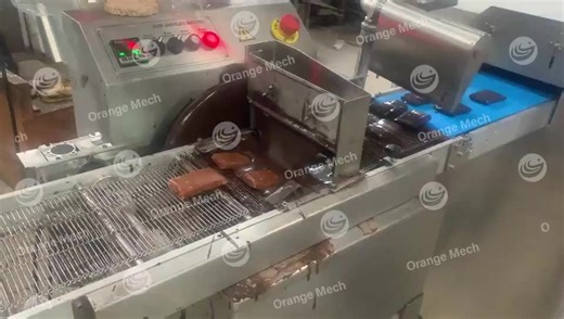 Full Automatic Industrial Chocolate Bar Coating Enrobing Line Machine Snack Coater for Chocolate with Cooling Tunnel Dryer