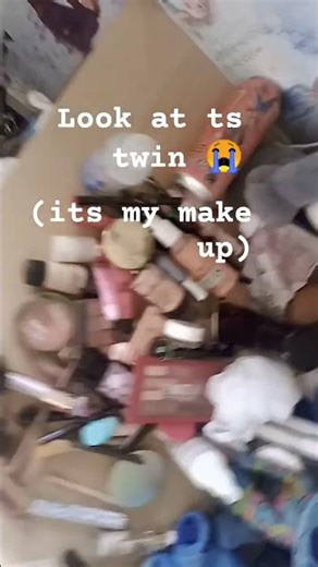 i'm a makeup adict 😭