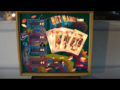 HOT HAND PINBALL MACHINE - BY STERN 1979