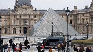 DNA uncovered in Louvre jewel heist could be first major break in probe: Police
