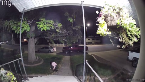 18 y/o on notice period fakes spraining her ankle on camera to avoid clocking in