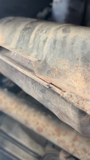 Why is there a check engine light on my Hummer?😭 We found the O2 Sensor was hanging under the exhaust area🛠️ We later found out that it kept falling off because the inside threads were stripped af 😔 My uncle ended up fixing it later on 🧰✅ #centaurconnect #mechanic #mobilemechanic #hummer #explore | Centaur Connect