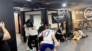 Ae mới tập có một tuần mà đã máu đeo găng rồi #boxing #sanfranciscofightclub #sanfranciscofitness | Bùi Văn Châu