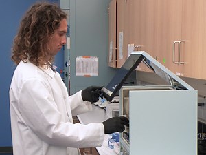 In Situ Hybridization Techniques for Paraffin-Embedded Adult Coral Samples