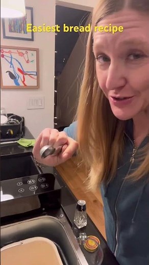 I've made this bread 3 times in the last 3 days (easiest white bread machine recipe) #shorts #baking