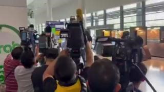 609K views · 2.1K reactions | WATCH: Sitwasyon sa Ninoy Aquino International Airport (NAIA) Terminal 3 | via Mao dela Cruz,DZBB/GMA Integrated News | GMA News | Facebook