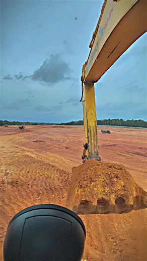 Understanding Excavator Operator Loading Techniques