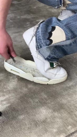 Discover the Mystery: Shoes with Hidden Compartments