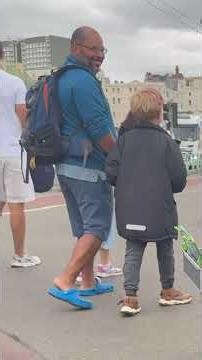 Cartoon picture reactions 😂 #funny #brighton #cartoonpicniccomedy #bestreactions #reaction