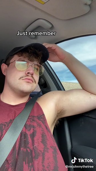 We love a chaotic kind of person 😉 ##bejeweledtaylorswift##armpits##hairyarmpits##scruff##chaos ##scruff