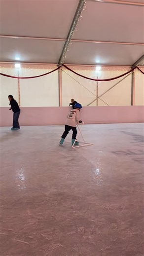 Çiğdem U&E on Instagram: "Bir buz pateni meselesi ❄️⛸️ #reelsinstagram #reelsvideo #keşfetteyiz"